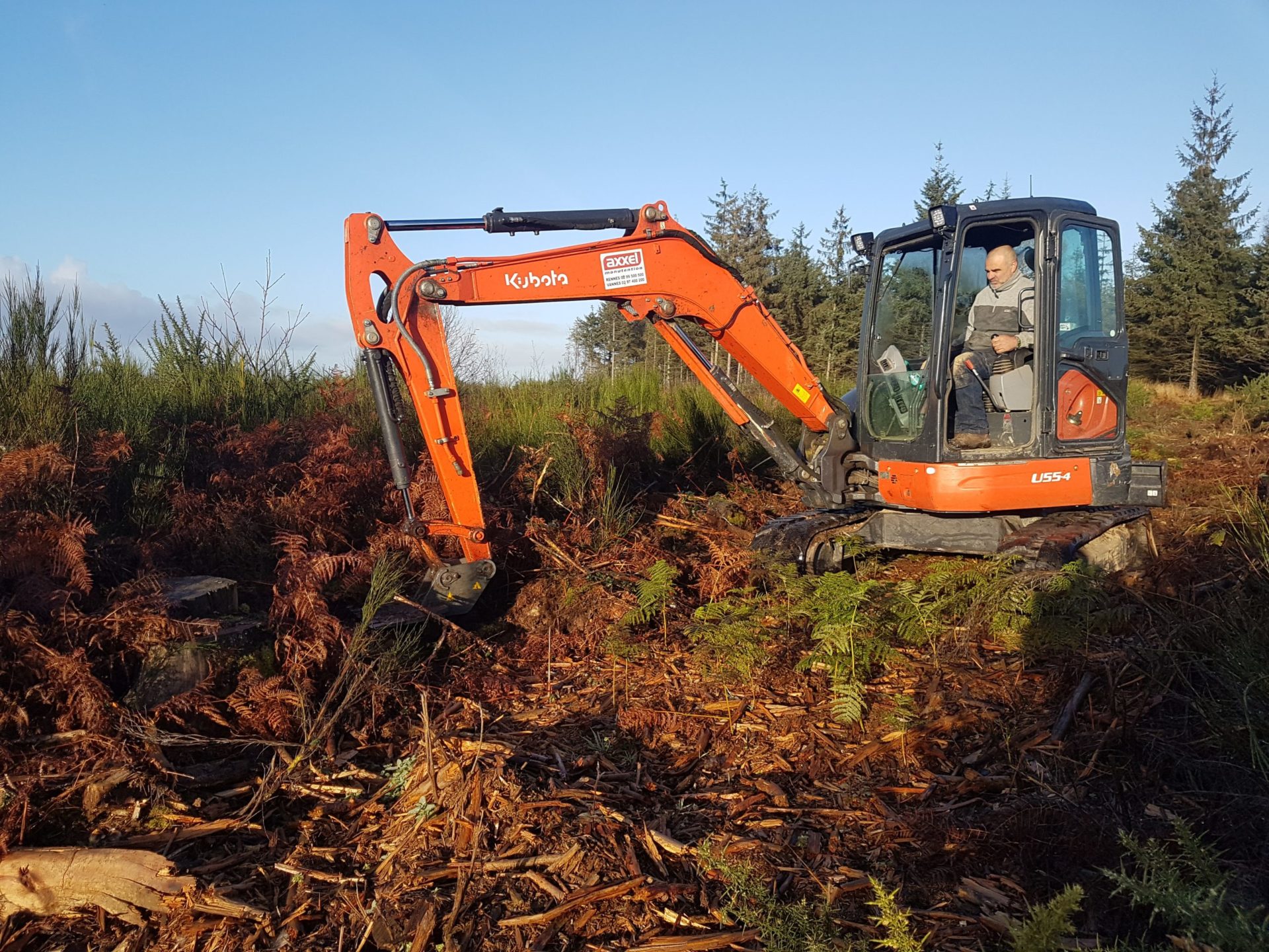 Préparation de sol sur mini pelle | Campus de Mirecourt agricole et ...
